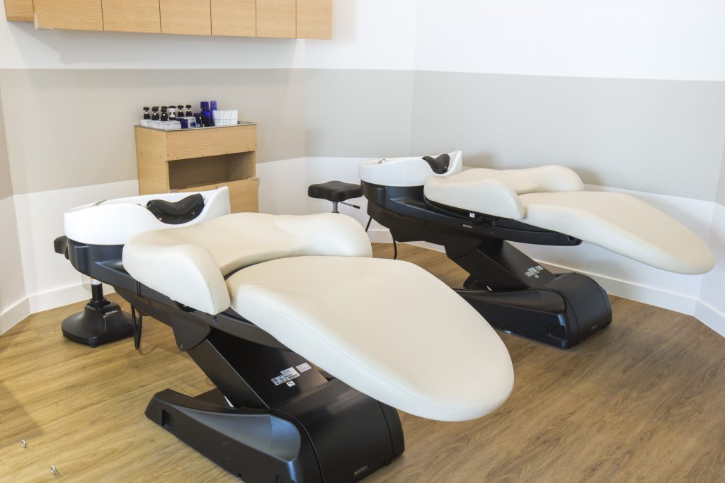 This Stylish Japanese Nail Spa Now Serves Up Cuts, Color, & Holistic ...