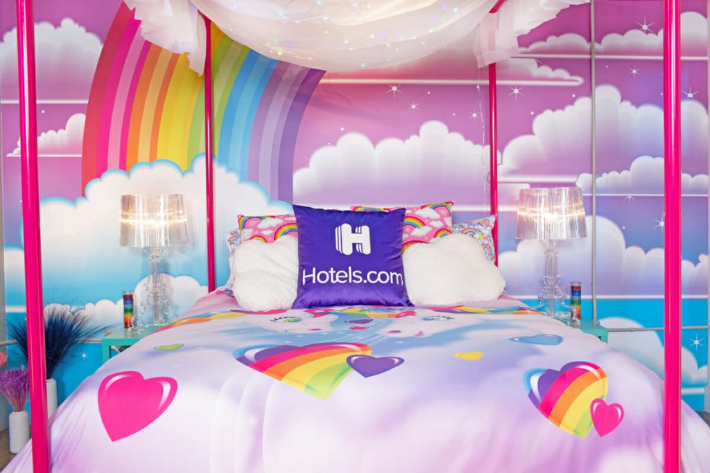 See Every Corner of the Trippy Lisa Frank Hotel Room Before It’s ...