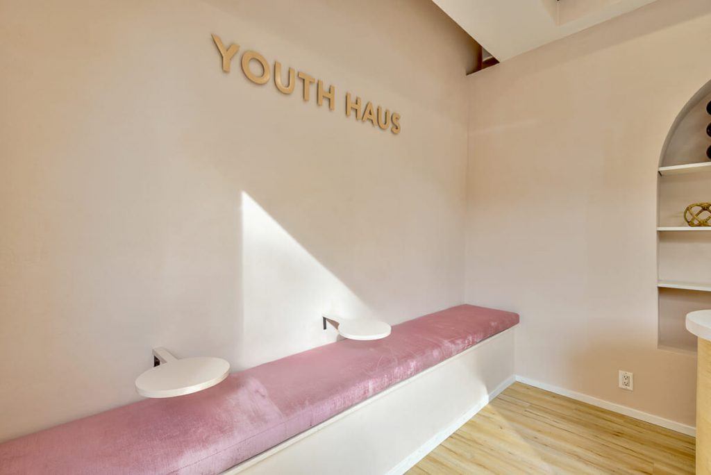 This Bohemian-Chic Aesthetics & Wellness Bar Will Be Open for Post ...