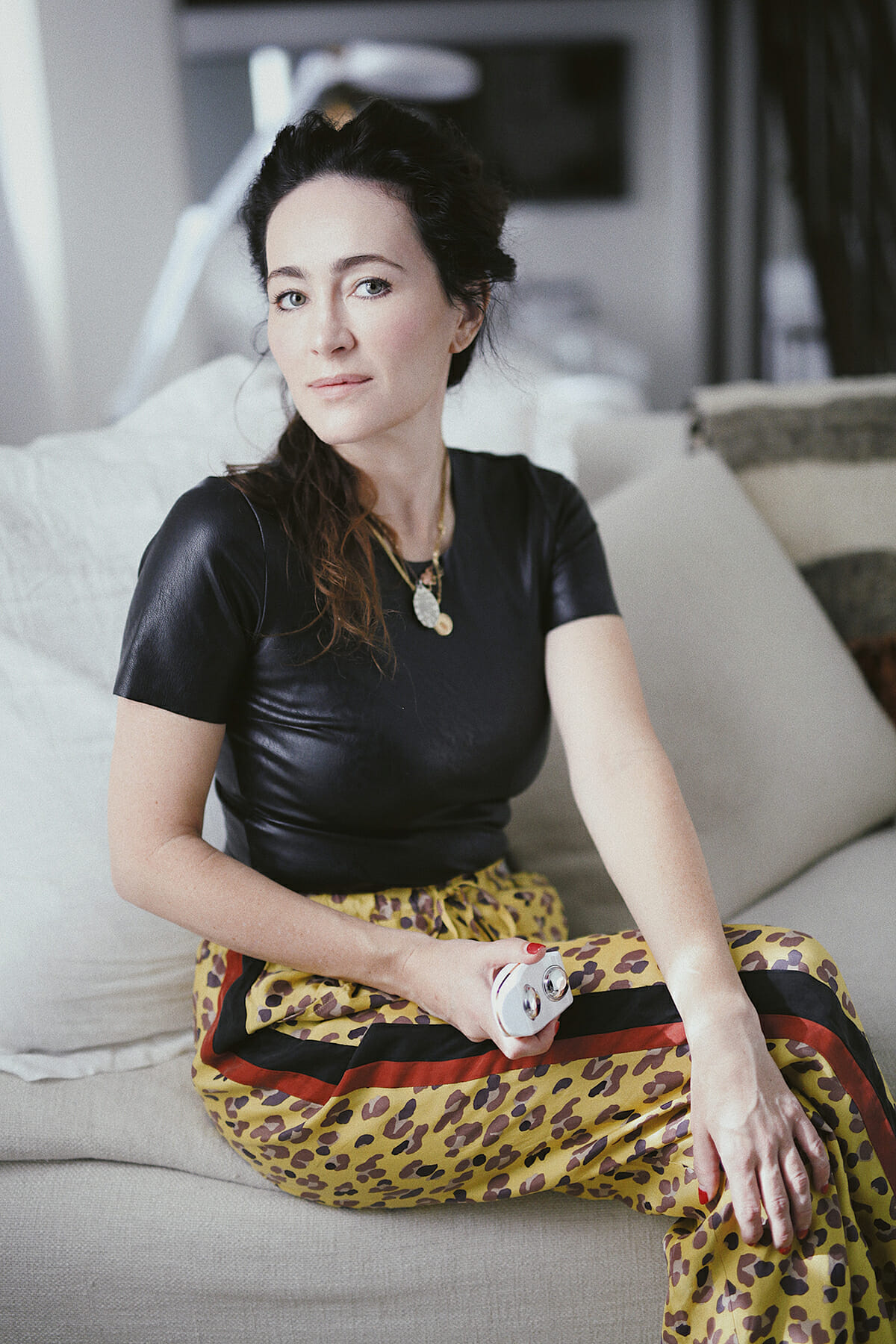 Jennifer Aniston-Faved Electric Esthetician Melanie Simon On Her ...