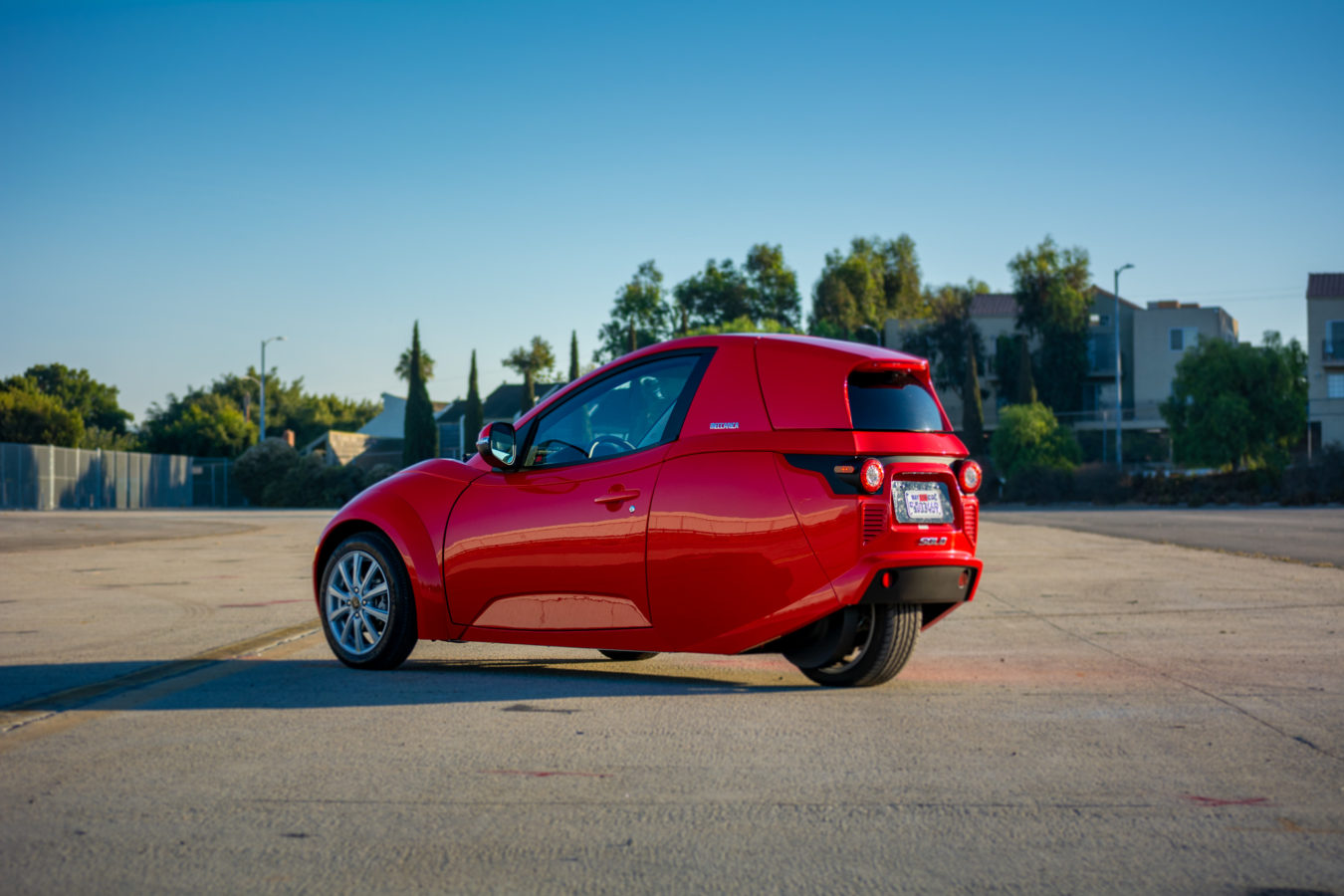 Would You Drive This One-Person, All-Electric Car Around Los Angeles?